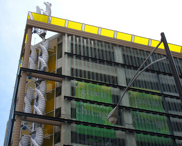 Chicago's First Building Equipped With 12 Vertical Axis Wind Turbines ...